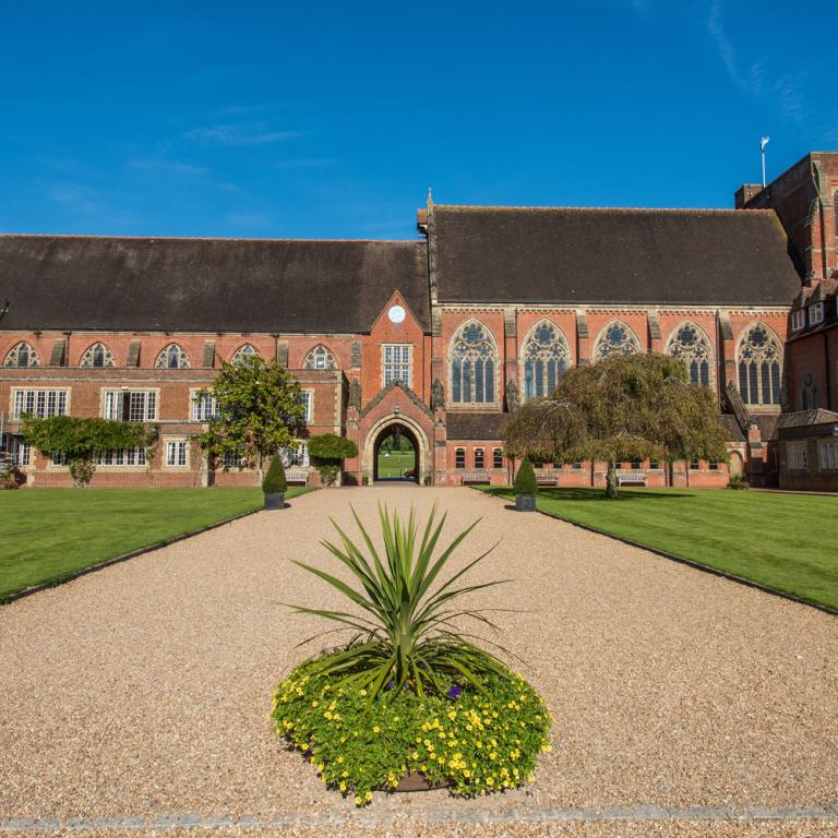 Summer Camps - Classes for Children and Teenagers Abroad: Ardingly ...